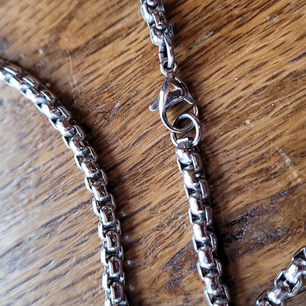 Heavy Silver Clasp Necklace - Gem